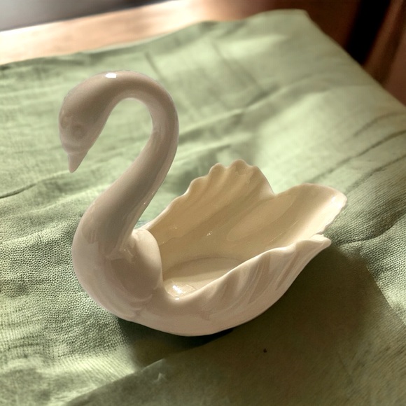 Lenox | Accents | Lenox 6 Inch Ivory Swan Bone China Figurine Figure ...